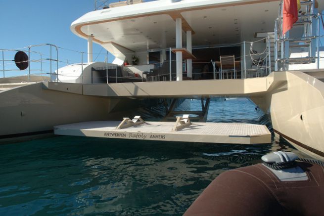 Tenderlift: hydraulics, a high-performance alternative to all-electric ...